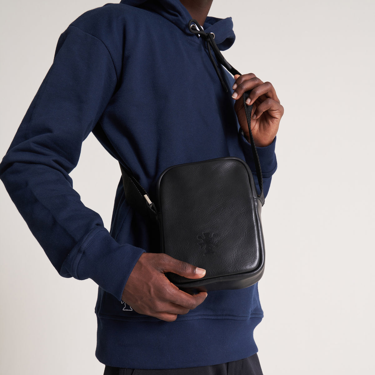 All I Need Bag in Leather – FIELDS