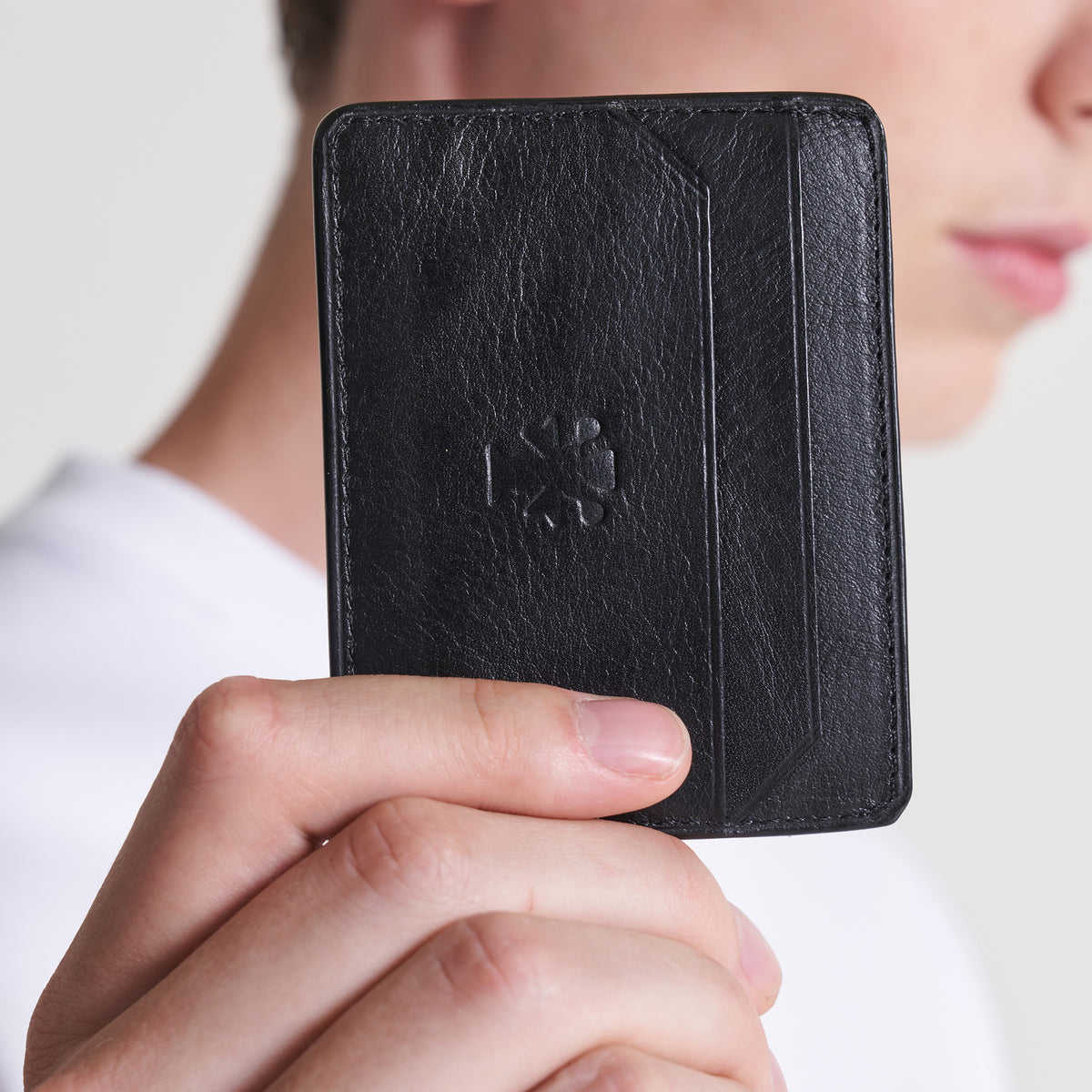 Five Card Trick Card Holder in Leather – FIELDS